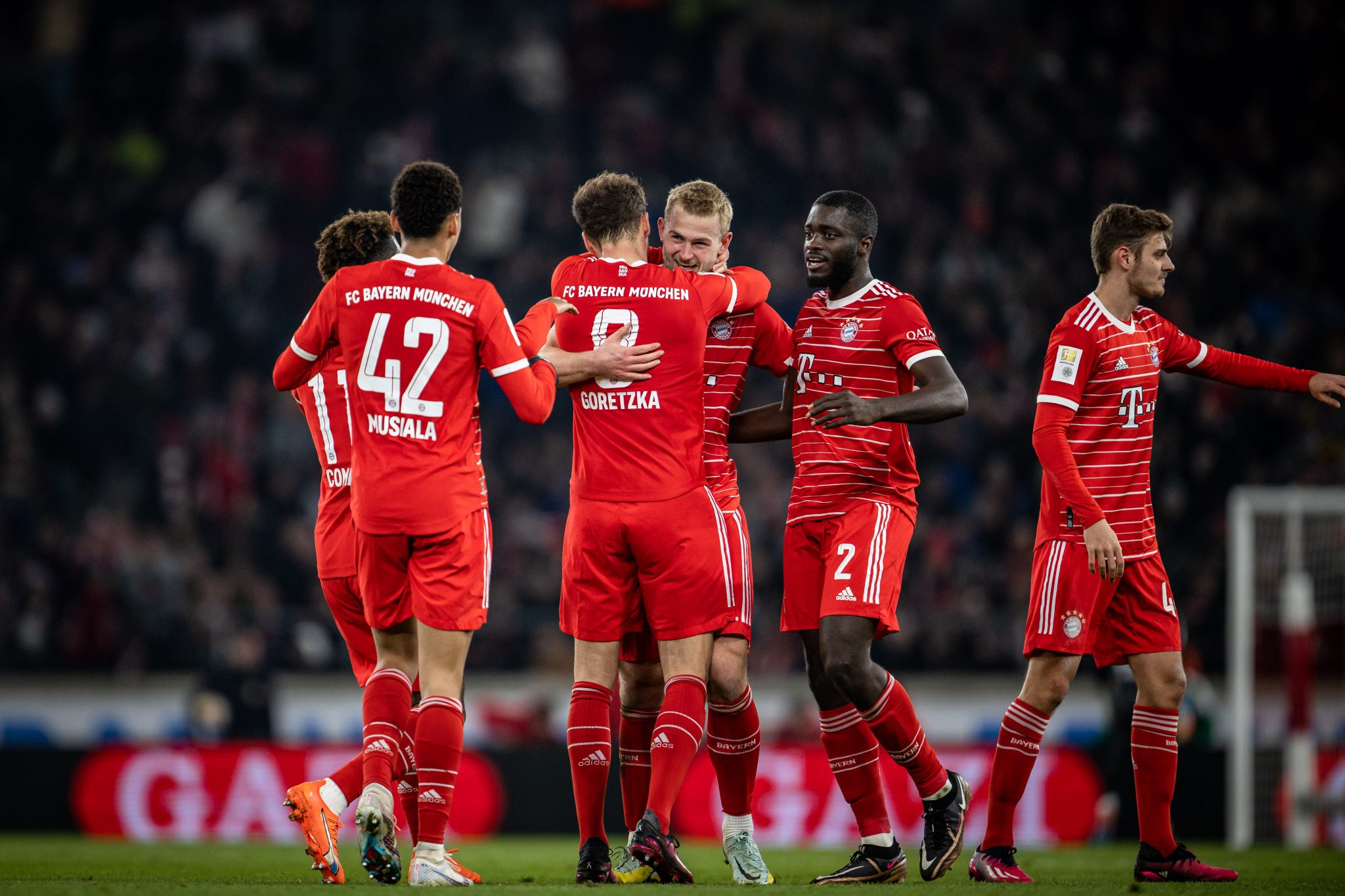 Bayern z rutinirano zmago znova prevzema vodstvo v nemškem prvenstvu ...